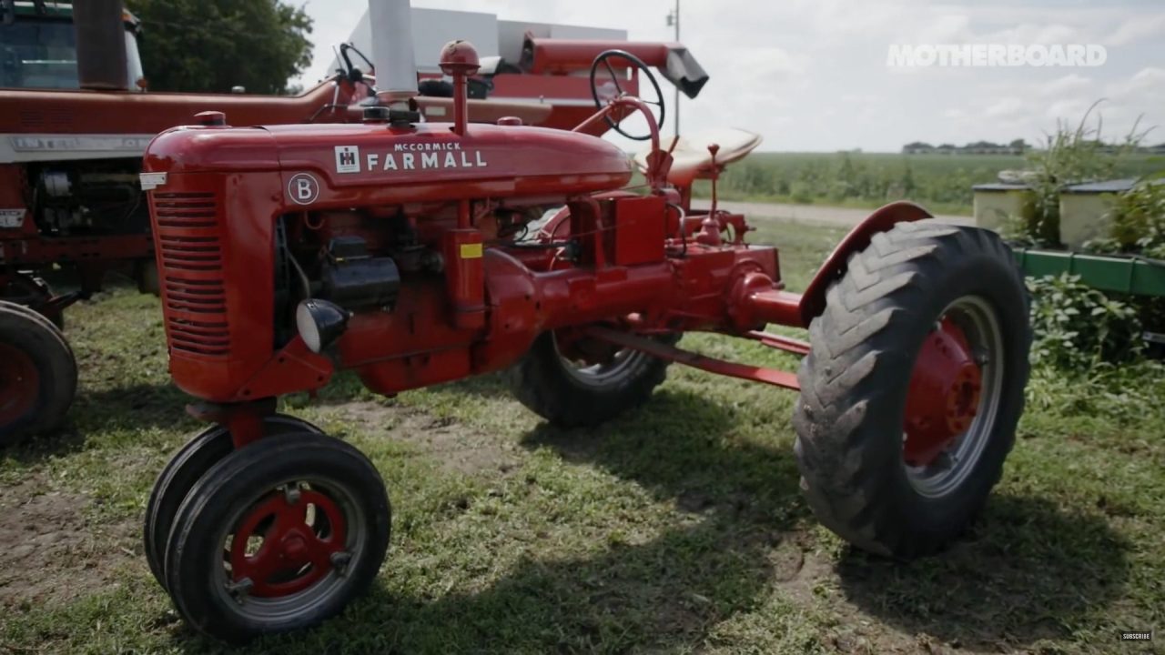 Farmers Are Buying 40-Year-Old Tractors Because They’re Repairable ...